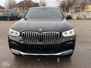 Black BMW X4 2019 in Siauliai, with an engine capacity of 2.00 L and mileage of 75 thousand km for 27700 €, photo 13 on AUTOMOTO.COM.LV