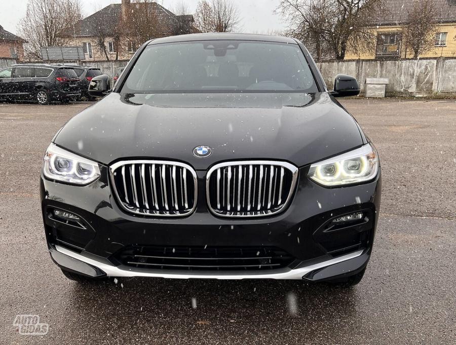 Black BMW X4 2019 in Siauliai, with an engine capacity of 2.00 L and mileage of 75 thousand km for 27700 €, photo 13 on AUTOMOTO.COM.LV