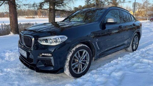 Black BMW X4 2019 in Vilnius, with an engine capacity of 3.00 L and mileage of 99 thousand km for 33300 €, photo 2 on AUTOMOTO.COM.LV