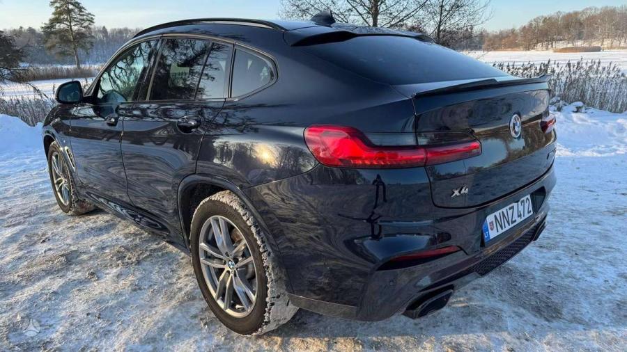 Black BMW X4 2019 in Vilnius, with an engine capacity of 3.00 L and mileage of 99 thousand km for 33300 €, photo 3 on AUTOMOTO.COM.LV