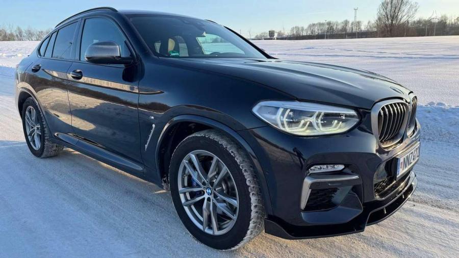 Black BMW X4 2019 in Vilnius, with an engine capacity of 3.00 L and mileage of 99 thousand km for 33300 €, photo 7 on AUTOMOTO.COM.LV
