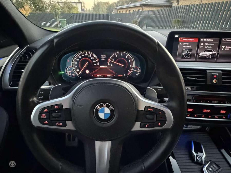 Black BMW X4 2019 in Vilnius, with an engine capacity of 3.00 L and mileage of 99 thousand km for 33300 €, photo 17 on AUTOMOTO.COM.LV