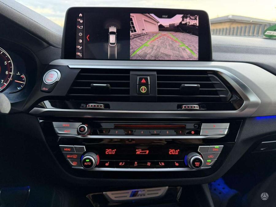 Black BMW X4 2019 in Vilnius, with an engine capacity of 3.00 L and mileage of 99 thousand km for 33300 €, photo 19 on AUTOMOTO.COM.LV