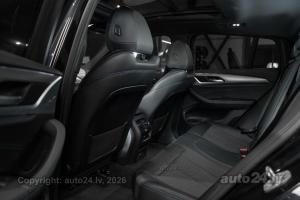 Black BMW X4 2019 in Riga, with an engine capacity of 3.00 L and mileage of 156 thousand km for 33900 €, photo 11 on AUTOMOTO.COM.LV