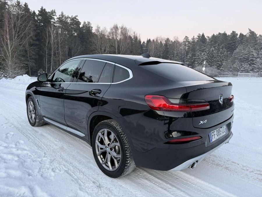 Black BMW X4 2019 in Taurage, with an engine capacity of 2.00 L and mileage of 219 thousand km for 25900 €, photo 3 on AUTOMOTO.COM.LV