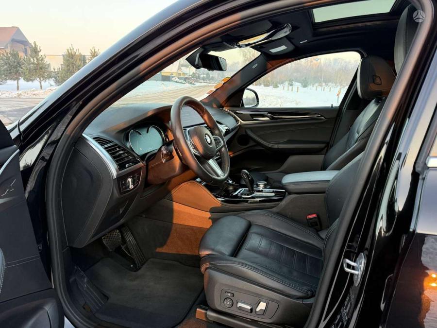 Black BMW X4 2019 in Taurage, with an engine capacity of 2.00 L and mileage of 219 thousand km for 25900 €, photo 14 on AUTOMOTO.COM.LV