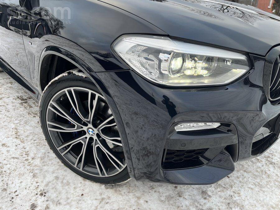 Black BMW X4 2019 in Riga, with an engine capacity of 2.00 L and mileage of 168 thousand km for 27950 €, photo 7 on AUTOMOTO.COM.LV