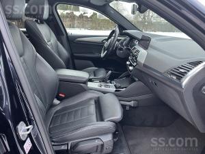 Black BMW X4 2019 in Riga, with an engine capacity of 2.00 L and mileage of 168 thousand km for 27950 €, photo 11 on AUTOMOTO.COM.LV