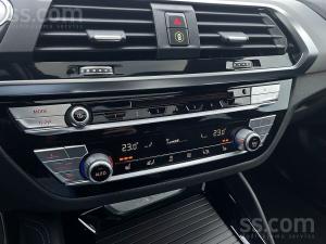 Black BMW X4 2019 in Riga, with an engine capacity of 2.00 L and mileage of 168 thousand km for 27950 €, photo 15 on AUTOMOTO.COM.LV