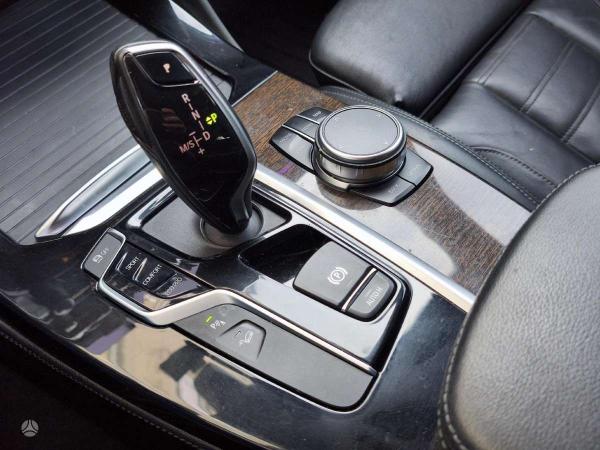 Black BMW X4 2019 in Klaipeda, with an engine capacity of 2.00 L and mileage of 167 thousand km for 18999 €, photo 11 on AUTOMOTO.COM.LV