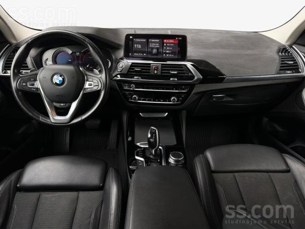 Black BMW X4 2019 in Riga, with an engine capacity of 2.00 L and mileage of 81 thousand km for 28900 €, photo 7 on AUTOMOTO.COM.LV