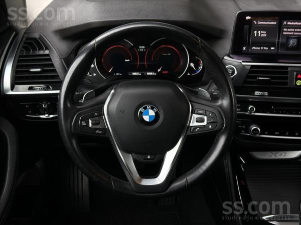 Black BMW X4 2019 in Riga, with an engine capacity of 2.00 L and mileage of 81 thousand km for 28900 €, photo 8 on AUTOMOTO.COM.LV