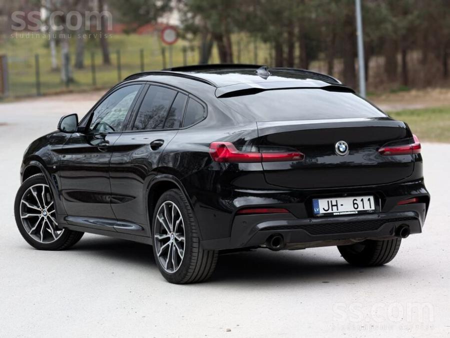 Black BMW X4 2019 in Riga, with an engine capacity of 3.00 L and mileage of 182 thousand km for 29960 €, photo 5 on AUTOMOTO.COM.LV