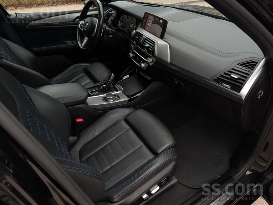 Black BMW X4 2019 in Riga, with an engine capacity of 3.00 L and mileage of 182 thousand km for 29960 €, photo 10 on AUTOMOTO.COM.LV