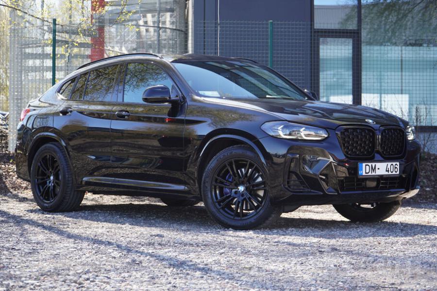 Black BMW X4 2019 in Riga, with an engine capacity of 3.00 L and mileage of 134 thousand km for 38990 €, photo 5 on AUTOMOTO.COM.LV