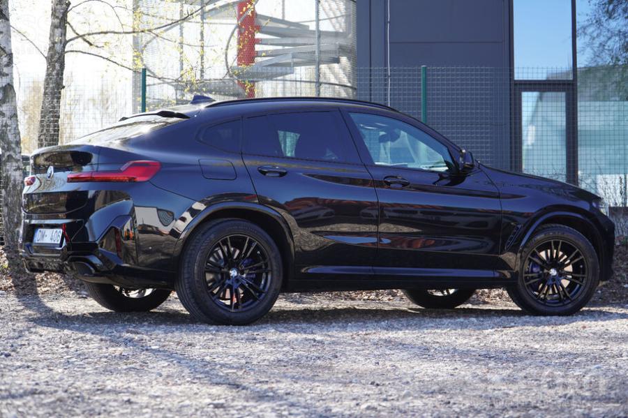 Black BMW X4 2019 in Riga, with an engine capacity of 3.00 L and mileage of 134 thousand km for 38990 €, photo 10 on AUTOMOTO.COM.LV