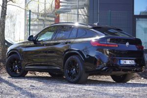 Black BMW X4 2019 in Riga, with an engine capacity of 3.00 L and mileage of 134 thousand km for 38990 €, photo 12 on AUTOMOTO.COM.LV