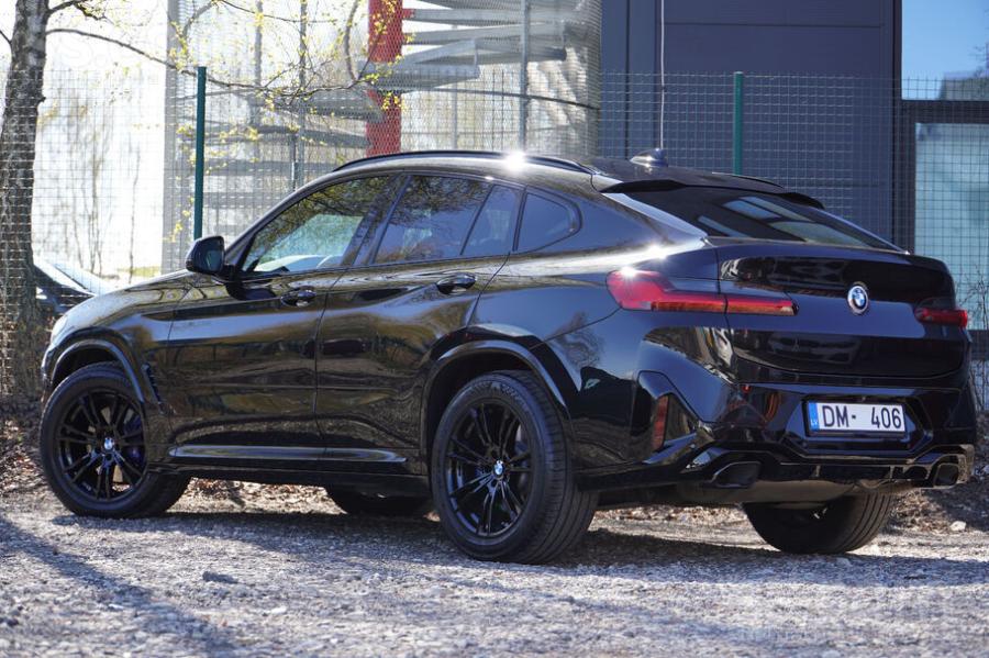 Black BMW X4 2019 in Riga, with an engine capacity of 3.00 L and mileage of 134 thousand km for 38990 €, photo 12 on AUTOMOTO.COM.LV