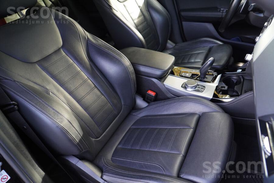 Black BMW X4 2019 in Riga, with an engine capacity of 3.00 L and mileage of 134 thousand km for 38990 €, photo 15 on AUTOMOTO.COM.LV