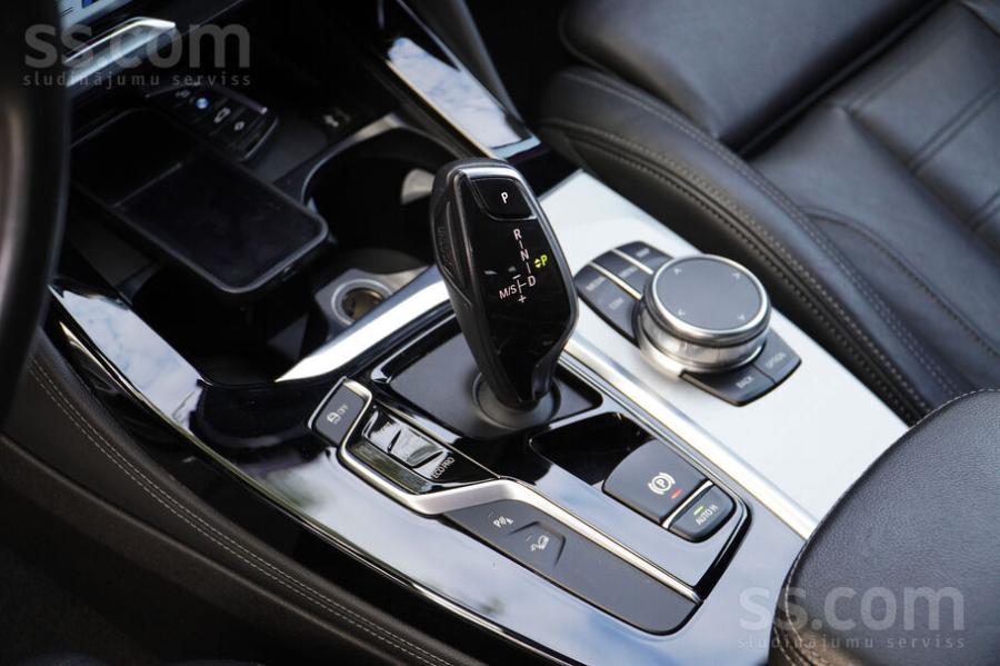 Black BMW X4 2019 in Riga, with an engine capacity of 3.00 L and mileage of 134 thousand km for 38990 €, photo 18 on AUTOMOTO.COM.LV
