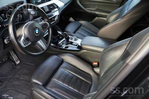 Black BMW X4 2019 in Riga, with an engine capacity of 3.00 L and mileage of 134 thousand km for 38990 €, photo 19 on AUTOMOTO.COM.LV