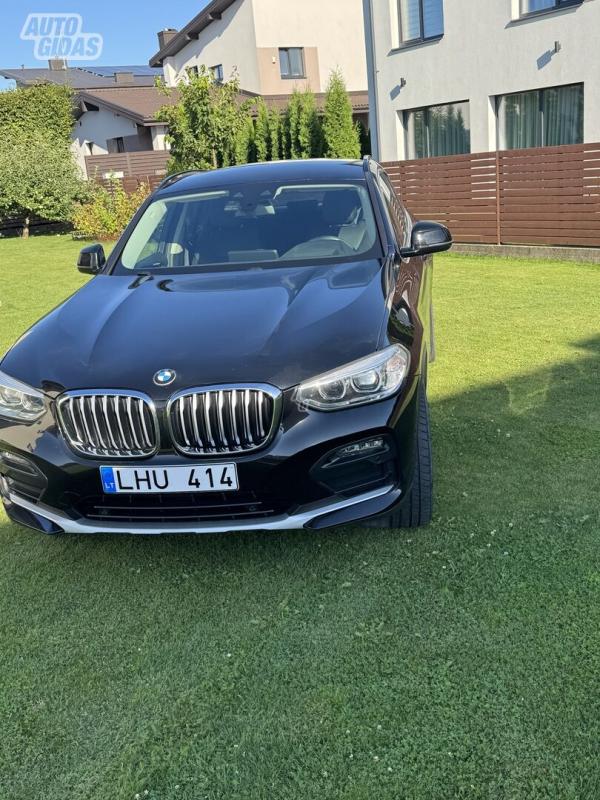 Black BMW X4 2019 in Kaunas, with an engine capacity of 2.00 L and mileage of 98 thousand km for 40000 €, photo 5 on AUTOMOTO.COM.LV