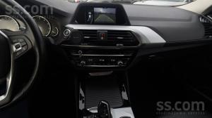 Black BMW X4 2019 in Riga, with an engine capacity of 2.00 L and mileage of 97 thousand km for 25490 €, photo 9 on AUTOMOTO.COM.LV