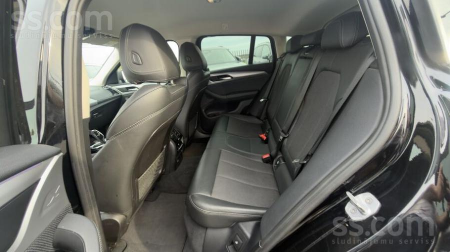 Black BMW X4 2019 in Riga, with an engine capacity of 2.00 L and mileage of 97 thousand km for 25490 €, photo 14 on AUTOMOTO.COM.LV