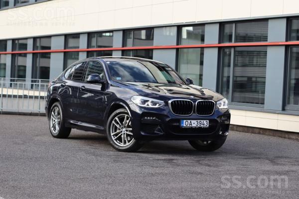 Black BMW X4 2020 in Riga, with an engine capacity of 2.00 L and mileage of 52 thousand km for 33480 €, photo 1 on AUTOMOTO.COM.LV