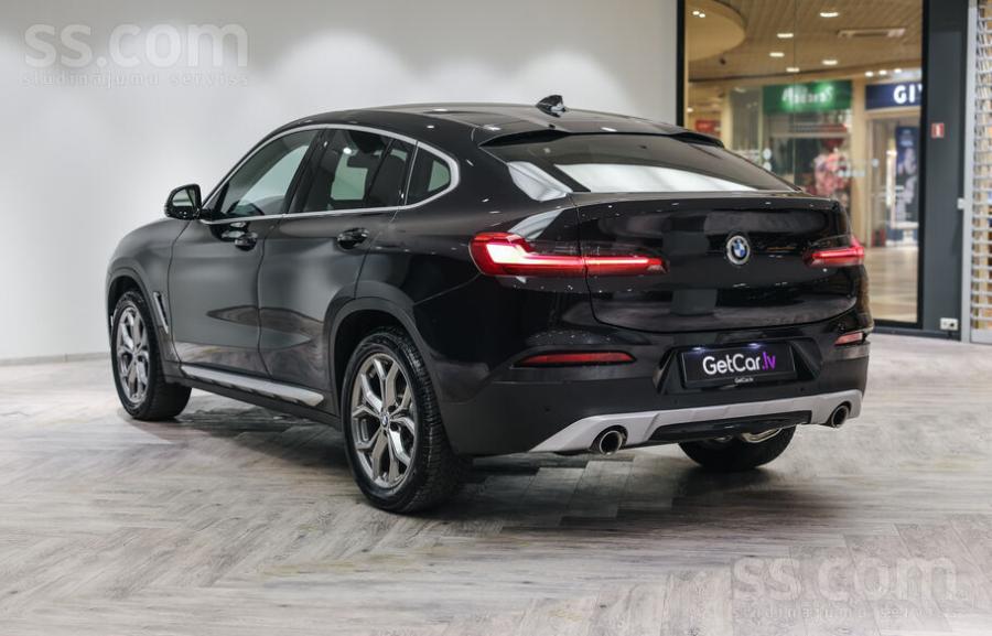 Black BMW X4 2020 in Riga, with an engine capacity of 2.00 L and mileage of 198 thousand km for 24900 €, photo 7 on AUTOMOTO.COM.LV
