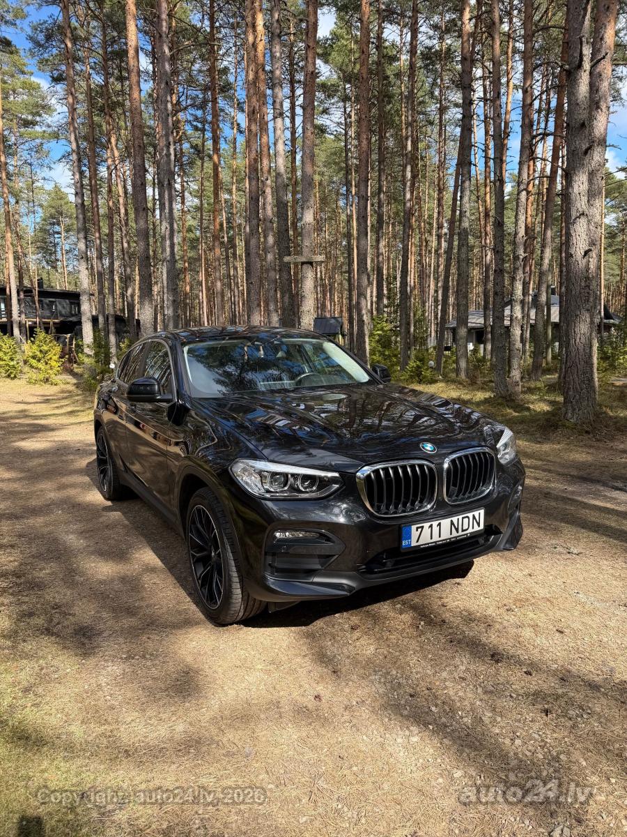 Black BMW X4 2020 in Tallinn, with an engine capacity of 2.00 L and mileage of 112 thousand km for 38000 €, photo 1 on AUTOMOTO.COM.LV