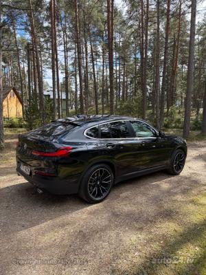 Black BMW X4 2020 in Tallinn, with an engine capacity of 2.00 L and mileage of 112 thousand km for 38000 €, photo 3 on AUTOMOTO.COM.LV