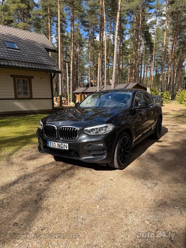Black BMW X4 2020 in Tallinn, with an engine capacity of 2.00 L and mileage of 112 thousand km for 38000 €, photo 4 on AUTOMOTO.COM.LV
