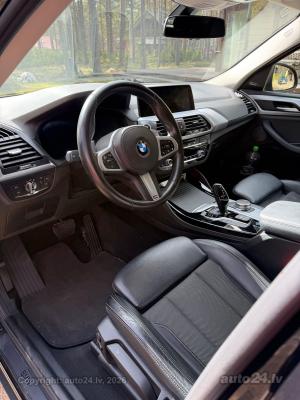Black BMW X4 2020 in Tallinn, with an engine capacity of 2.00 L and mileage of 112 thousand km for 38000 €, photo 6 on AUTOMOTO.COM.LV