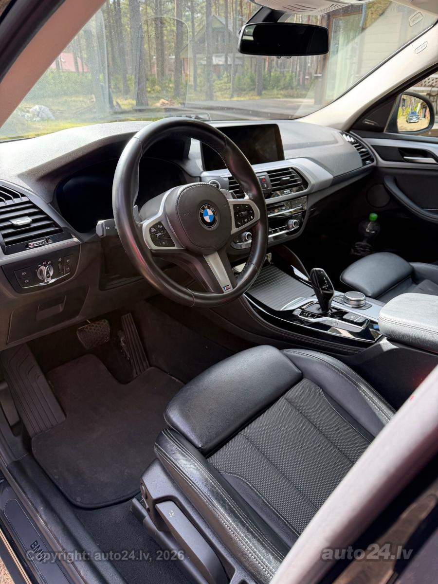Black BMW X4 2020 in Tallinn, with an engine capacity of 2.00 L and mileage of 112 thousand km for 38000 €, photo 6 on AUTOMOTO.COM.LV