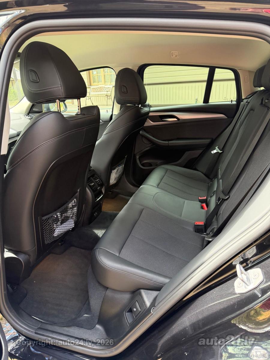 Black BMW X4 2020 in Tallinn, with an engine capacity of 2.00 L and mileage of 112 thousand km for 38000 €, photo 7 on AUTOMOTO.COM.LV