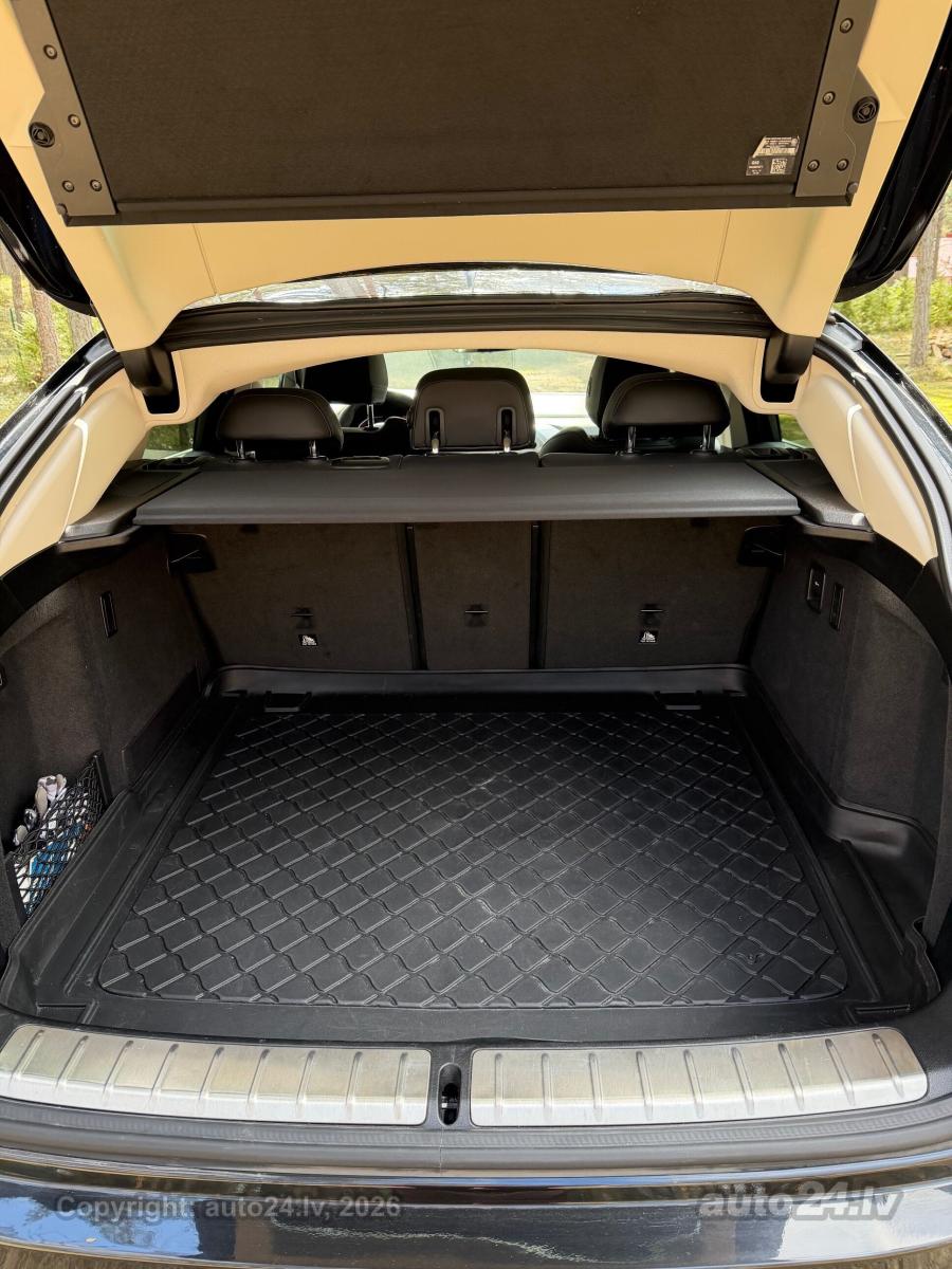 Black BMW X4 2020 in Tallinn, with an engine capacity of 2.00 L and mileage of 112 thousand km for 38000 €, photo 9 on AUTOMOTO.COM.LV