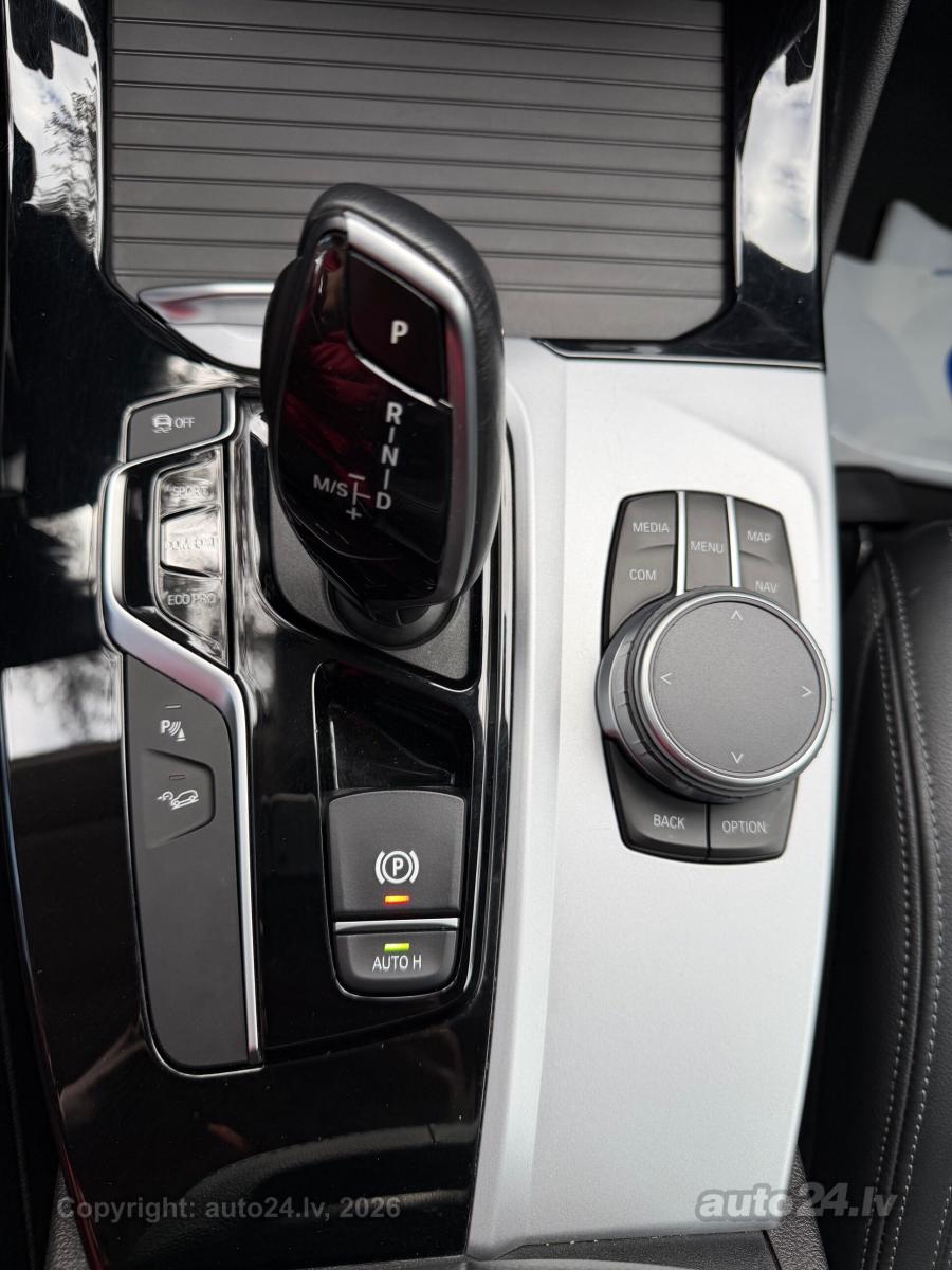Black BMW X4 2020 in Tallinn, with an engine capacity of 2.00 L and mileage of 112 thousand km for 38000 €, photo 12 on AUTOMOTO.COM.LV