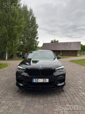 Black BMW X4 2020 in Tukums, with an engine capacity of 3.00 L and mileage of 43 thousand km for 39550 €, photo 3 on AUTOMOTO.COM.LV