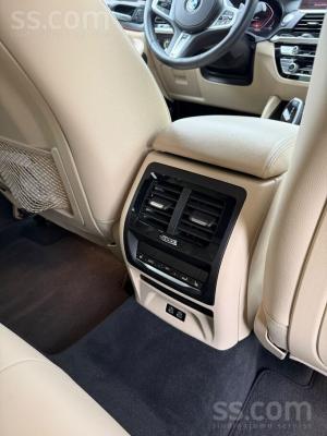 Black BMW X4 2020 in Tukums, with an engine capacity of 3.00 L and mileage of 43 thousand km for 39550 €, photo 13 on AUTOMOTO.COM.LV