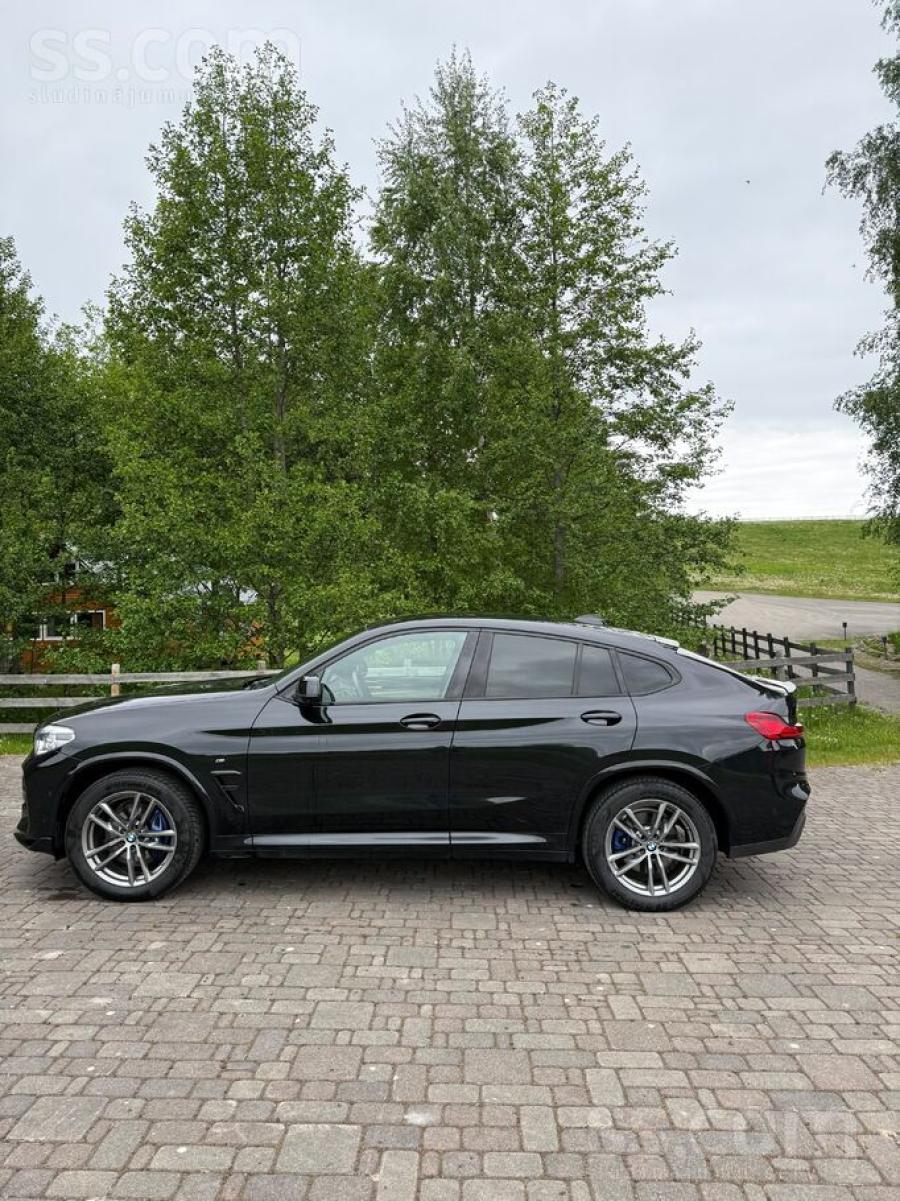 Black BMW X4 2020 in Tukums, with an engine capacity of 3.00 L and mileage of 43 thousand km for 39550 €, photo 22 on AUTOMOTO.COM.LV