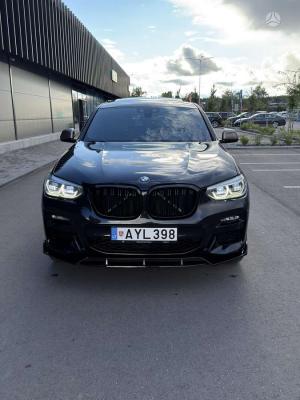 Black BMW X4 2020 in Vilnius, with an engine capacity of 3.00 L and mileage of 95 thousand km for 36800 €, photo 3 on AUTOMOTO.COM.LV