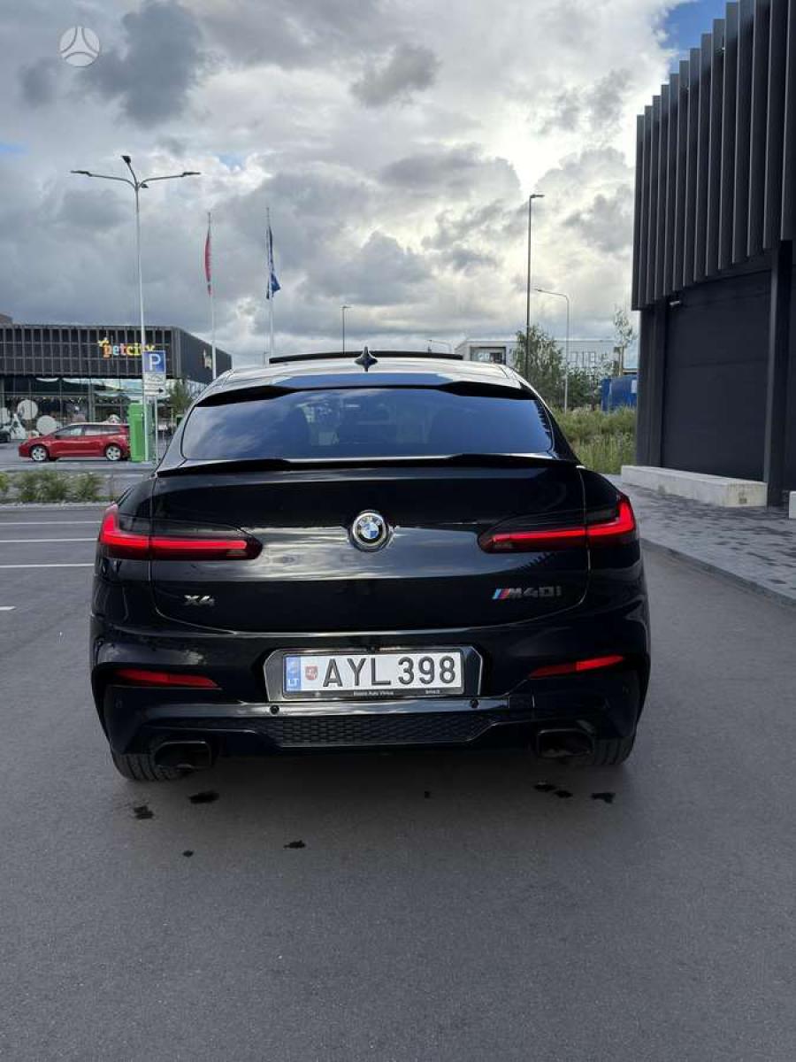 Black BMW X4 2020 in Vilnius, with an engine capacity of 3.00 L and mileage of 95 thousand km for 36800 €, photo 7 on AUTOMOTO.COM.LV