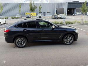 Black BMW X4 2020 in Vilnius, with an engine capacity of 3.00 L and mileage of 95 thousand km for 36800 €, photo 9 on AUTOMOTO.COM.LV