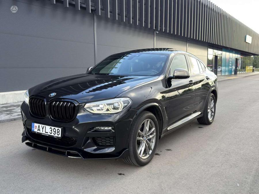 Black BMW X4 2020 in Vilnius, with an engine capacity of 3.00 L and mileage of 95 thousand km for 36800 €, photo 10 on AUTOMOTO.COM.LV