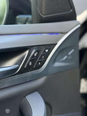 Black BMW X4 2020 in Vilnius, with an engine capacity of 3.00 L and mileage of 95 thousand km for 36800 €, photo 19 on AUTOMOTO.COM.LV