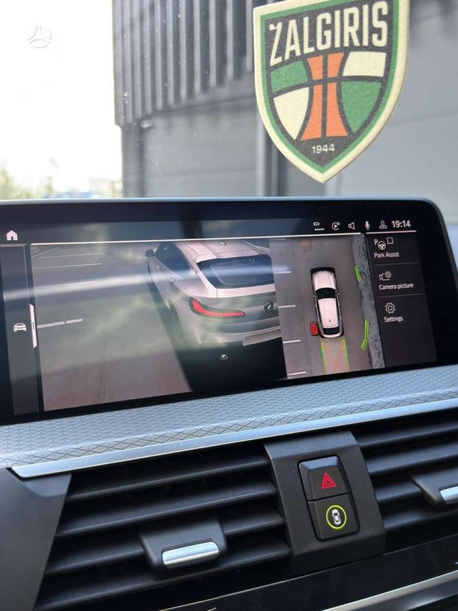 Black BMW X4 2020 in Vilnius, with an engine capacity of 3.00 L and mileage of 95 thousand km for 36800 €, photo 20 on AUTOMOTO.COM.LV
