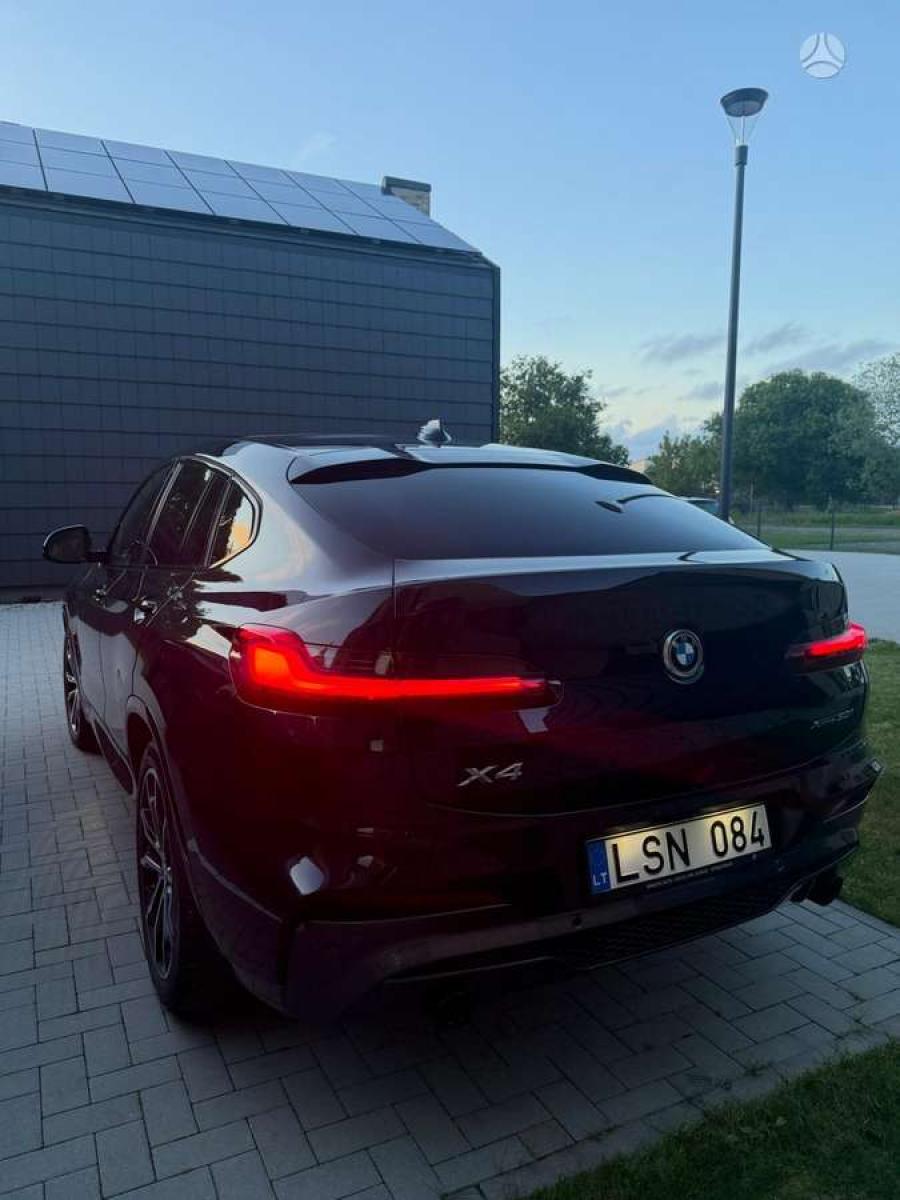 Black BMW X4 2020 in Vilnius, with an engine capacity of 2.00 L and mileage of 96 thousand km for 34000 €, photo 5 on AUTOMOTO.COM.LV