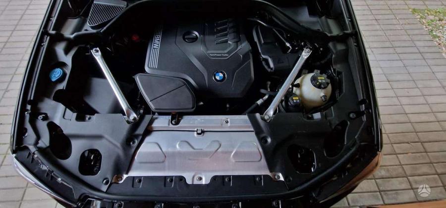 Black BMW X4 2020 in Vilnius, with an engine capacity of 2.00 L and mileage of 96 thousand km for 34000 €, photo 9 on AUTOMOTO.COM.LV