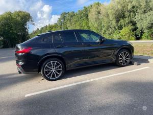Black BMW X4 2020 in Vilnius, with an engine capacity of 2.00 L and mileage of 96 thousand km for 34000 €, photo 10 on AUTOMOTO.COM.LV